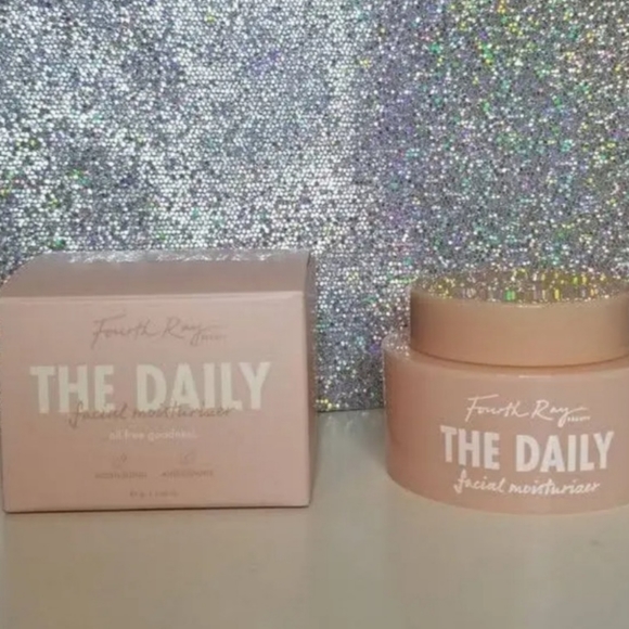 Fourth Ray | Skincare | Fourth Ray Moisturizer | Poshmark